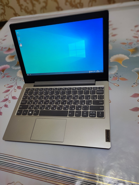 Lenovo i3 11-pokaleniya 8/256 ssd