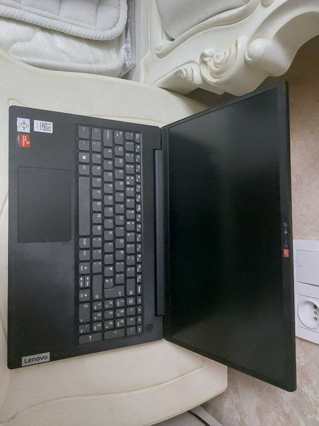 Yangi Notebook LENOVO sotiladi