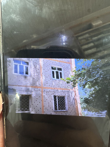 sergeli 4 da 1 xonali uy 2 etajda 38 kvadrat uy sotiladi