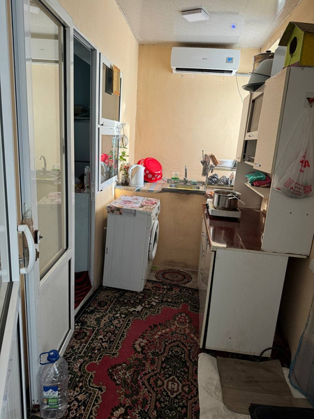 Продаётся 1×2 комнатная кватира на шаяхонтахир район ибнсино 1