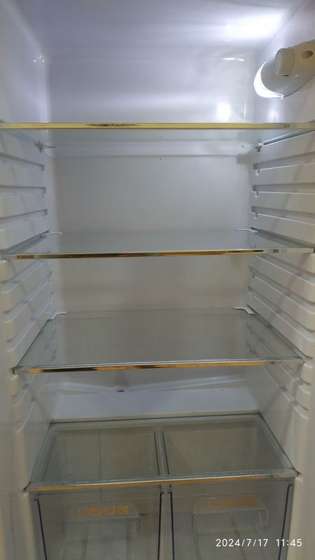 Холодильник продается