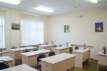 O'quv markazlari uchun parta stollar