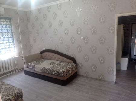 Продаётся 1 комнатная квартира на 3 этаже на Карасу 6.