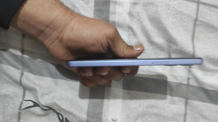 Vivo y17S holati yangi