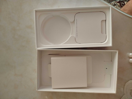 iPhone 15 pro korobka