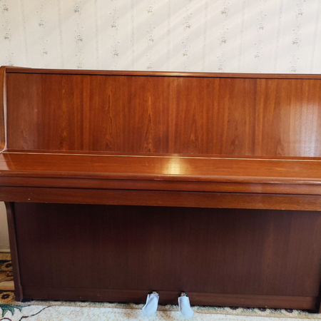 Продаётся пианино