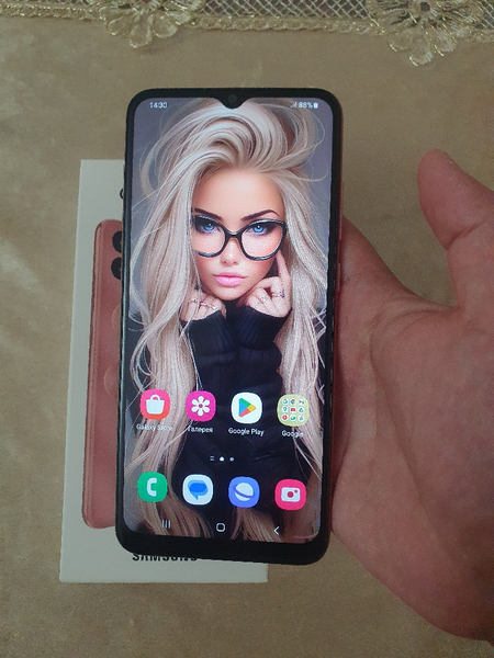 Srochna sotiladi  Samsung Galaxy A04e 3/32Gb  Orginal Karobka dakument