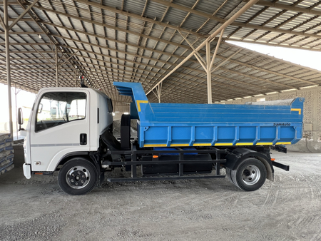 продается Isuzu самосвал