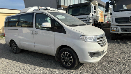 JAC M3 Plus Minibus