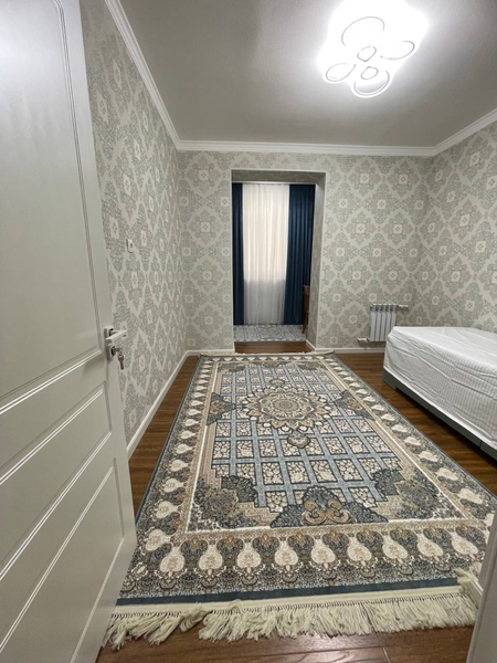 Сдаётся квартира в центре, метро Айбек