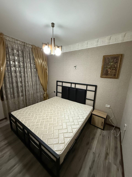Гагарин  Рустам Шурбо орен 3 ком 1 этаж 47$