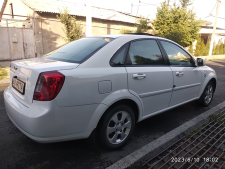 Продаётся срочно Lacetti elegant full автомат коробка.