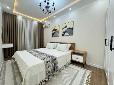 Продам квартиру 3х ком 75м2 Чехова Ойбек 60 школа Госпитальный рынок