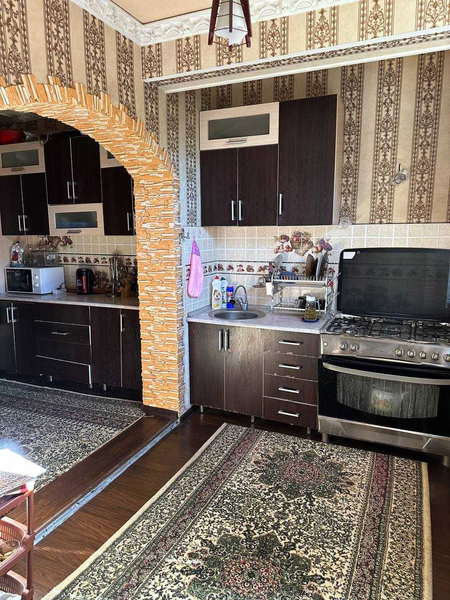 Продам бульшую 4-ком квартиру на карасу-4 с обстановкой А.К