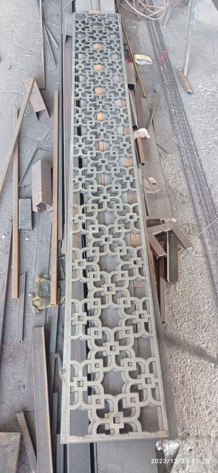 Darvozaga gul tez sifatli arzon narxda kesib beramiz