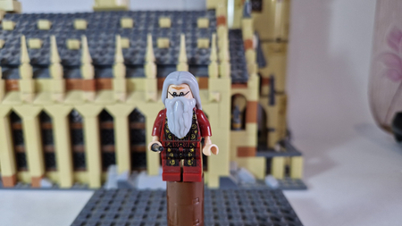 Продаю Lego Garry Potter коробка и инструкция имеются