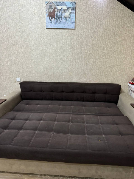 Продаём диван...