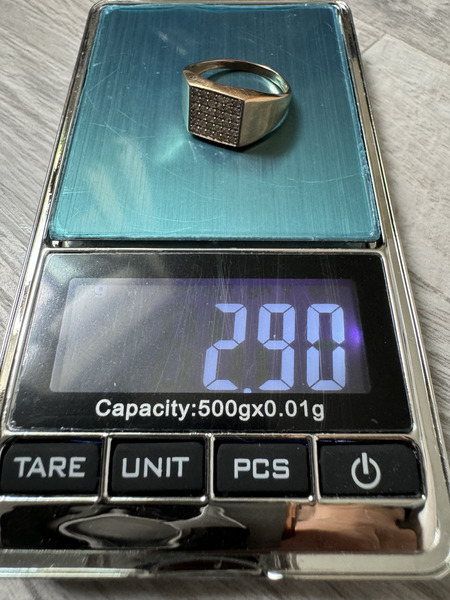 Золотое кольцо с цирконием