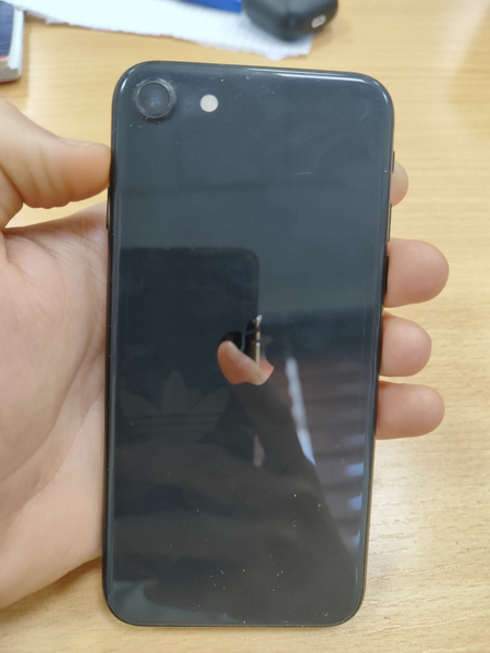 Iphone Se 2020 sotiladi