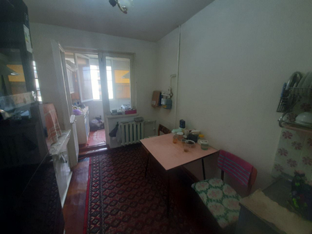 3 xonalik kvartira sotiladi