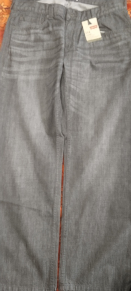 Продаются мужские джинсовые брюки levis