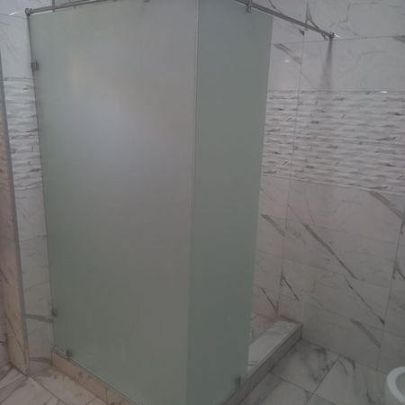 Dushavoy kabina glass