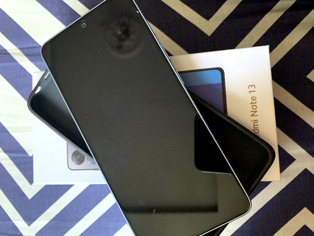 Redmi note13 6/128 srocna sotiladi yengi