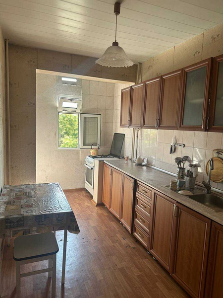 Продам 3х комнатную квартиру на Юнусабаде-4 ор-р Универсам