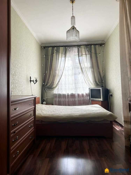 Срочно! Продается 2 ком квартира в Юнусабаде 8 квартал!    (J 881)