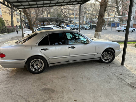 Mercedes Benz W210 E230