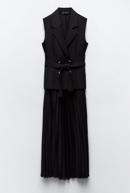 Продается платье от ZARA. Идеальное. Новое. В размере s.