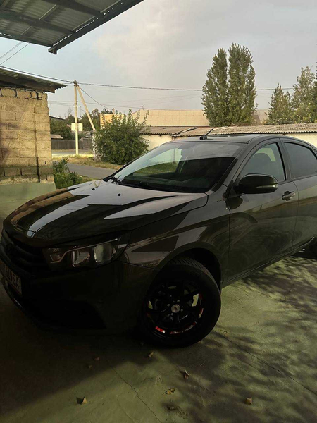 Купить Lada Vesta