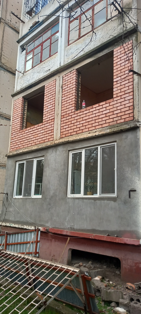 Balkonga g'isht teramiz