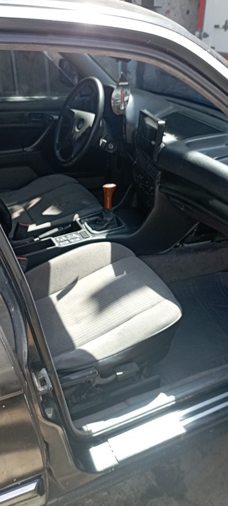 Bmw e32 730i  semyorka