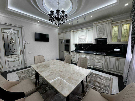 V1394  ПРОДАЕТСЯ 4/4/8  Ц-2  Алайский базар  160м2  евро ремонт