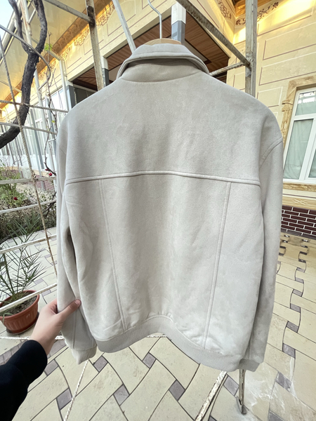 Kuzgi jaket. Turkiyadan obkelingan. Yangi.