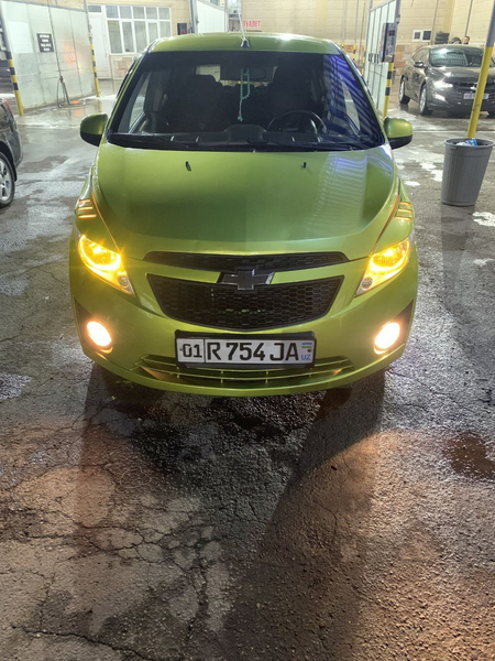CHEVROLET SPARK LT 2011 yil benzin