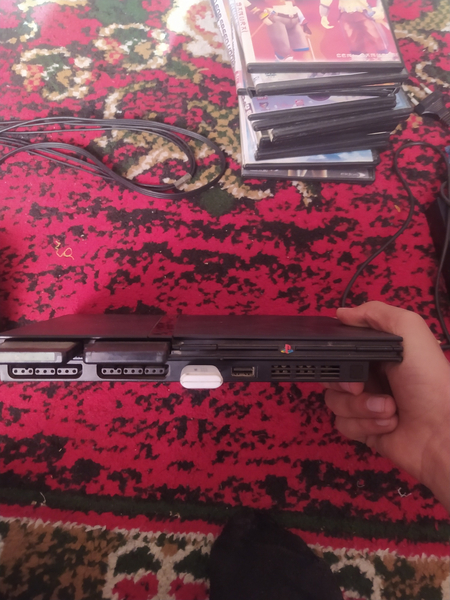 Продам PlayStation 2 slim