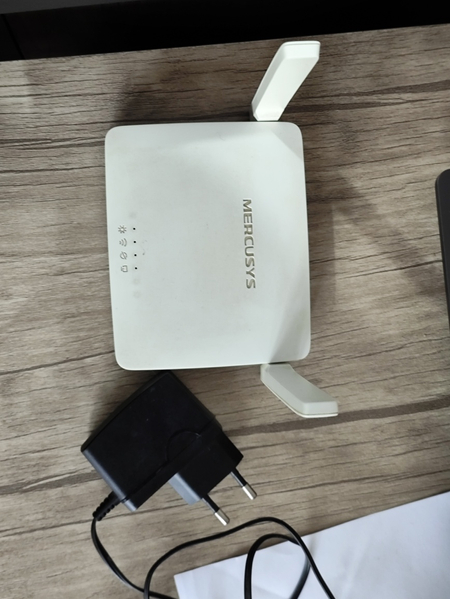 Wi fi роутер сотилади