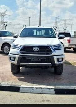 Toyota hilux sr5 2024