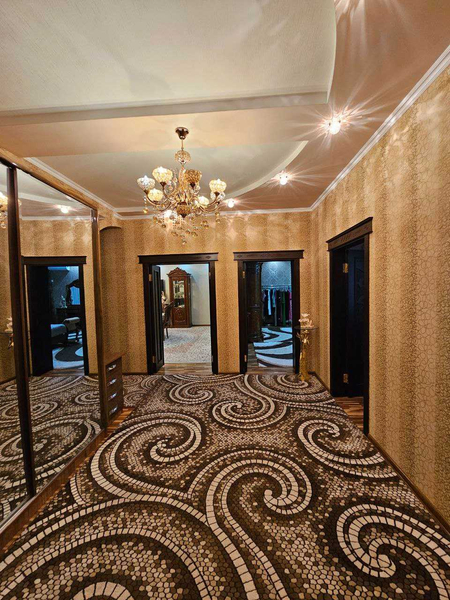 3 xonali 170m² 4-qavat uy sotiladi