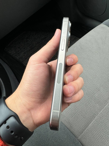 Iphone 15 pro 128 gb idyal