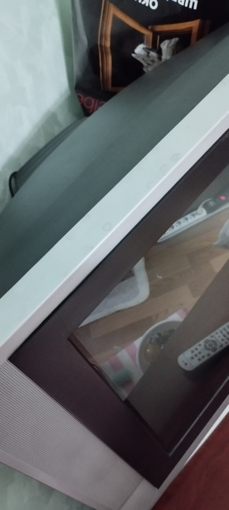 Телевизор LG Flatron в рабочем состоянии