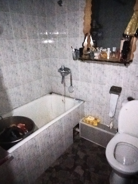 Продаётся своя двухкомнатная квартира.