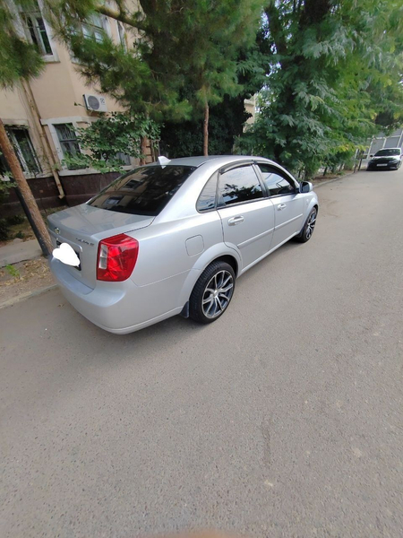 Продаю свою Gentra