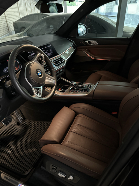 Продам BMW X7 Xdrive 40i 2020 M пакет
