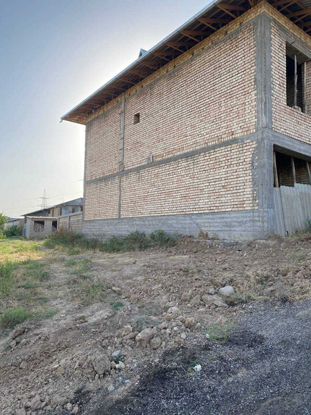 Uy sotiladi (srochna)