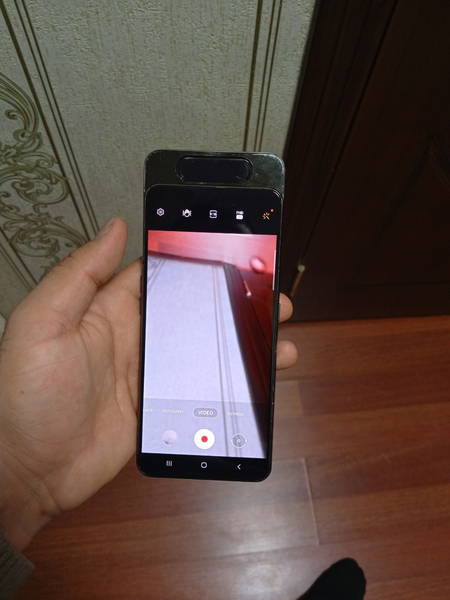 Samsung Galaxy A80