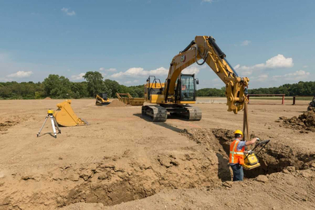 Экскаватор Cat 320 GC-1м3