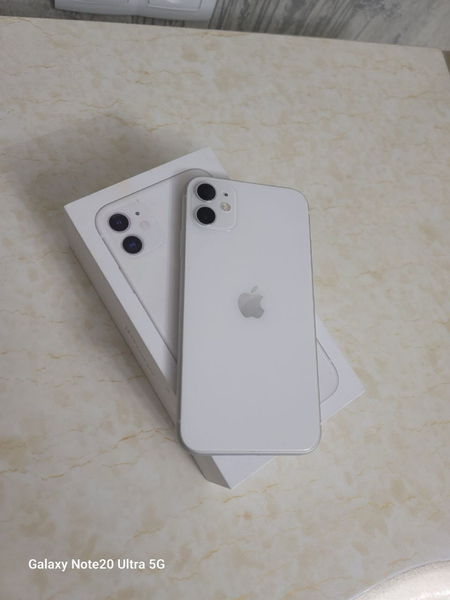 Apple IPhone  11